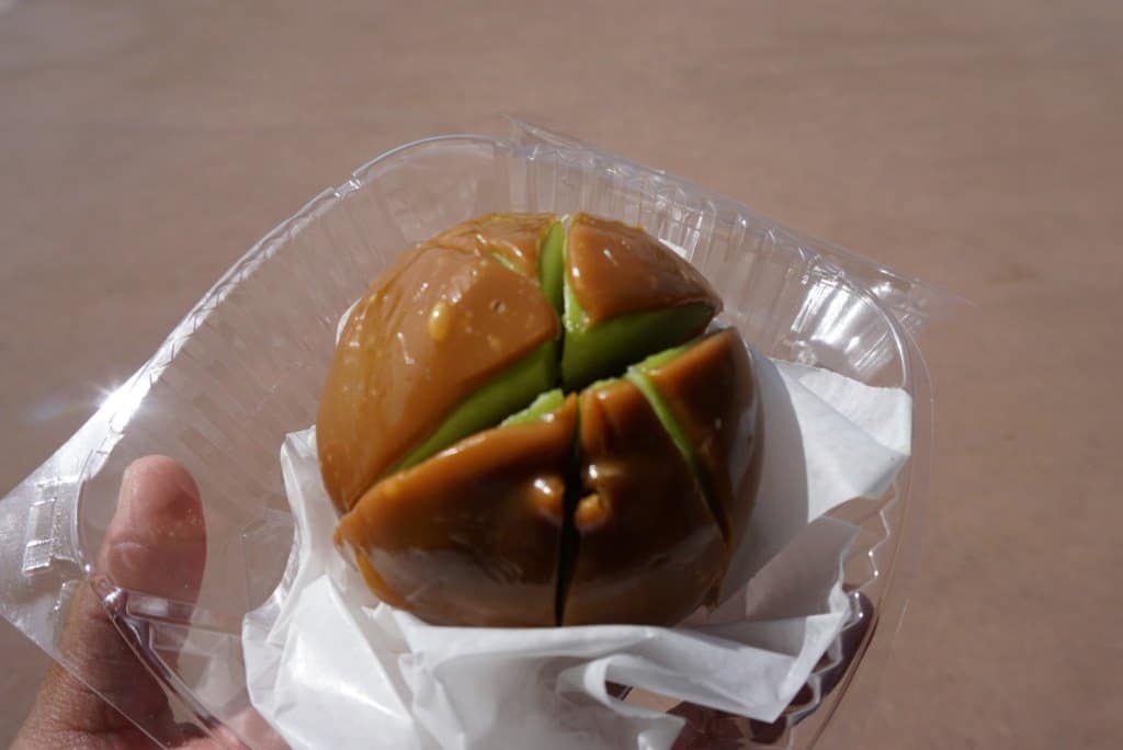 10 Foods Every Caramel Lover Must Eat at Disney World - Urban Tastebud ...